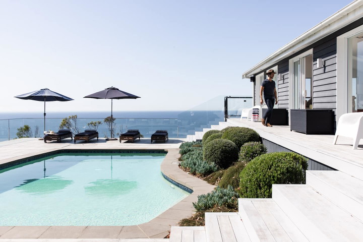 "Seacliff" - Cliff Top Beach House - Helensburgh, Australia