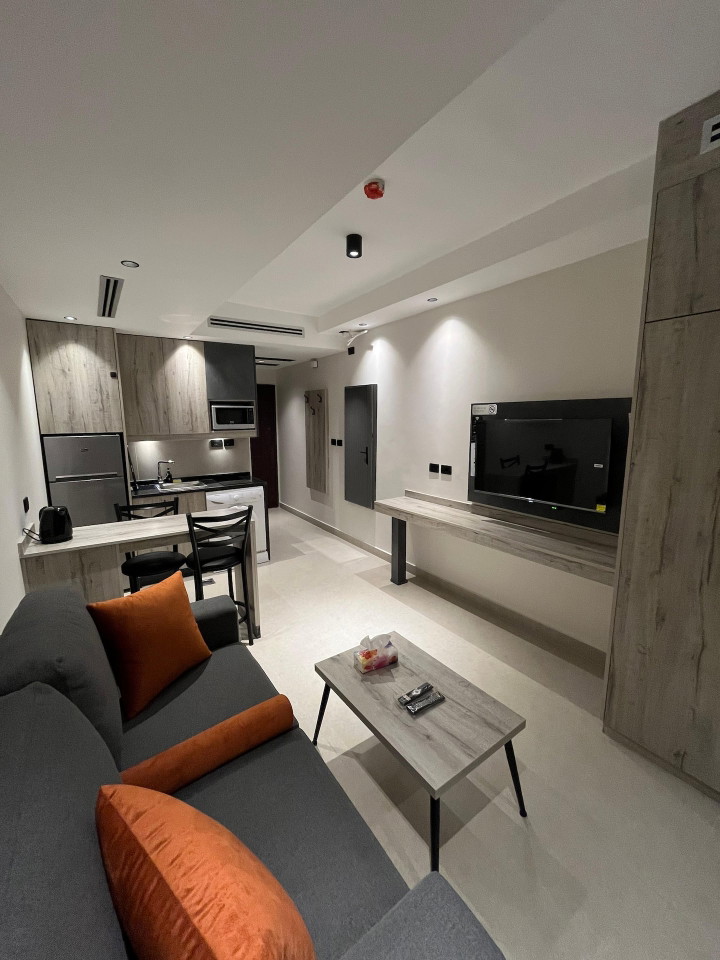Brand New - Lux Studio - Amman