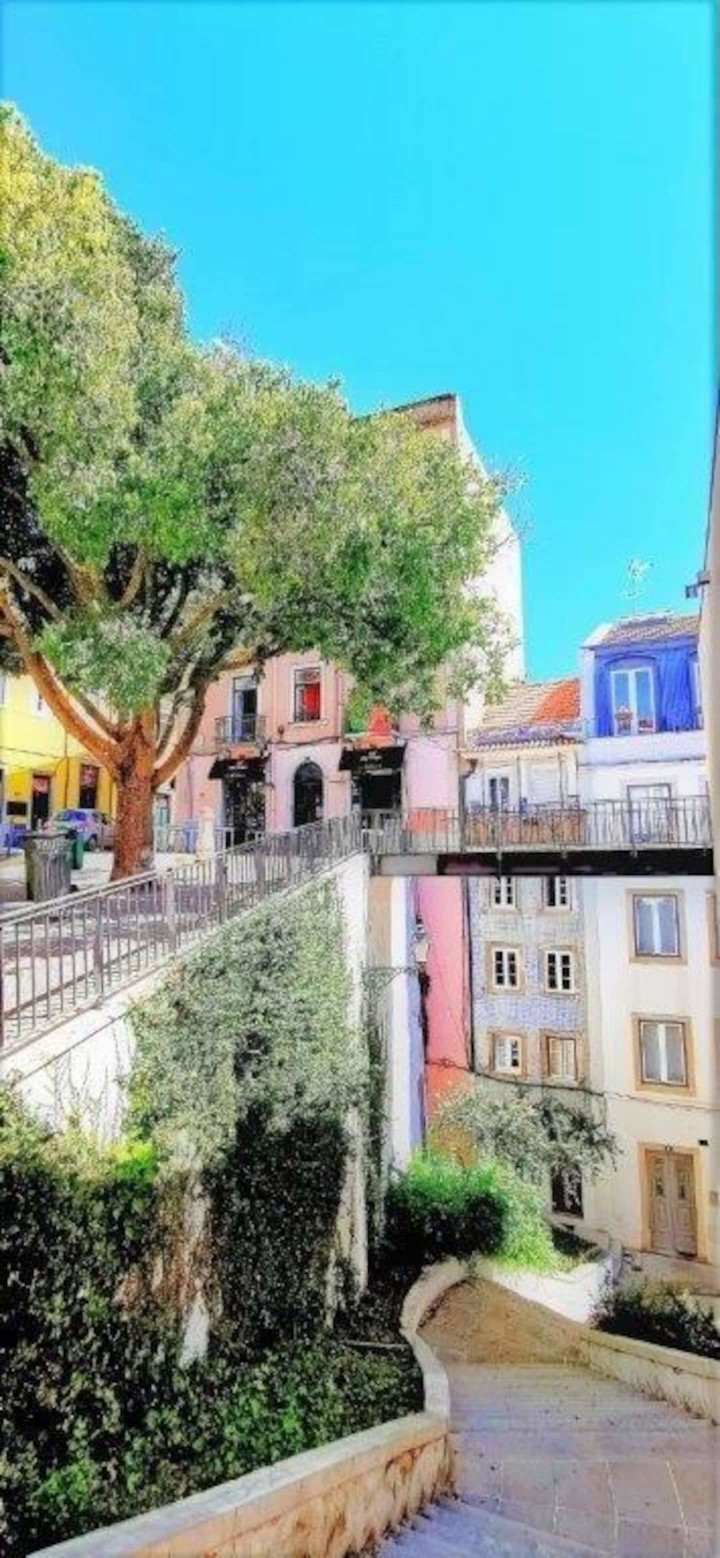 Loft In The Heart Of Old Lisbon - Lisszabon