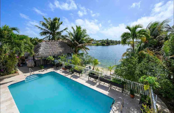 Miami's Best: Sunny Suite, Lake, Pool & Comfort! - Florida Keys
