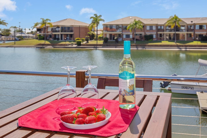 Coastal Runaway -  Studio Apartment, Close To Beach - Gold Coast