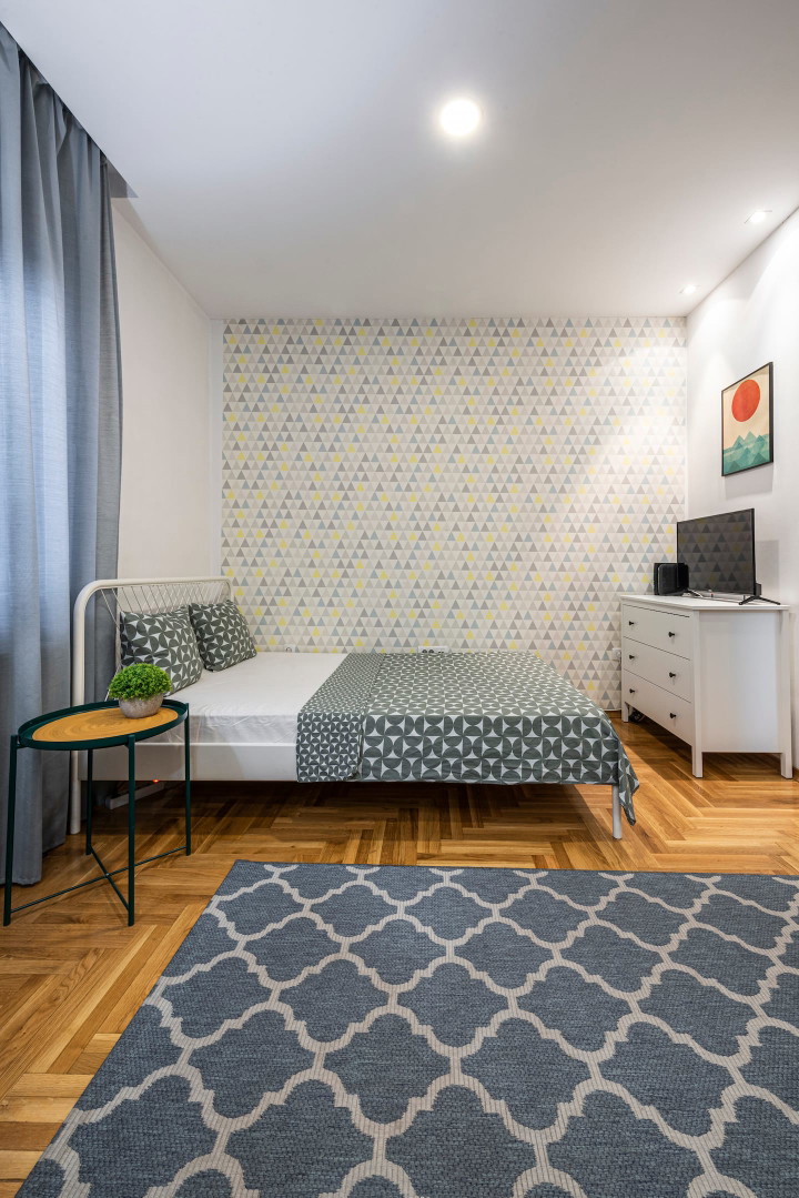 Modern Giallo Studio In City Center-free Parking - Novi Sad