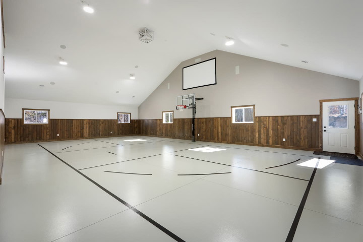 Courtside Cabin 
Gymhot Tubevents - Nisswa, MN