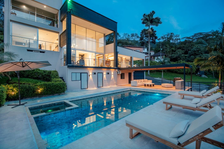 Villa 8 People 16+ Pool + Hot Tub. 12 Min Provenza - Envigado