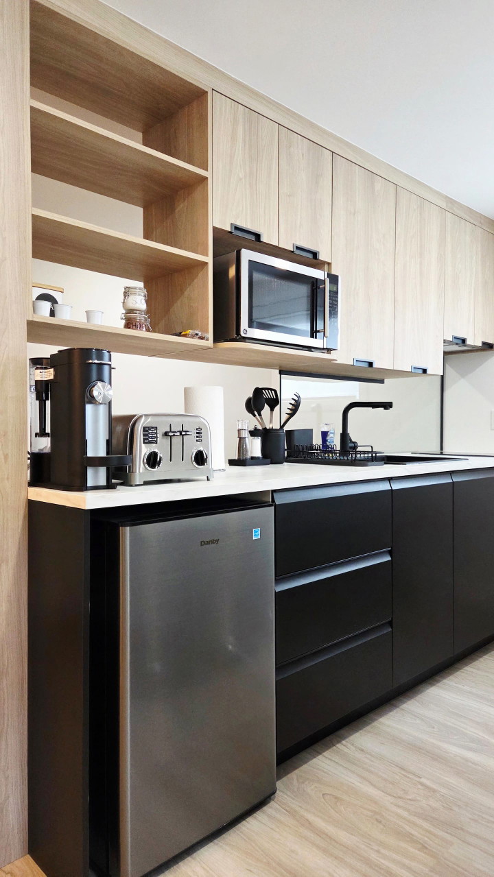 Studio Moderne Parking Gratuit 2 Min Du Cégep - Sherbrooke