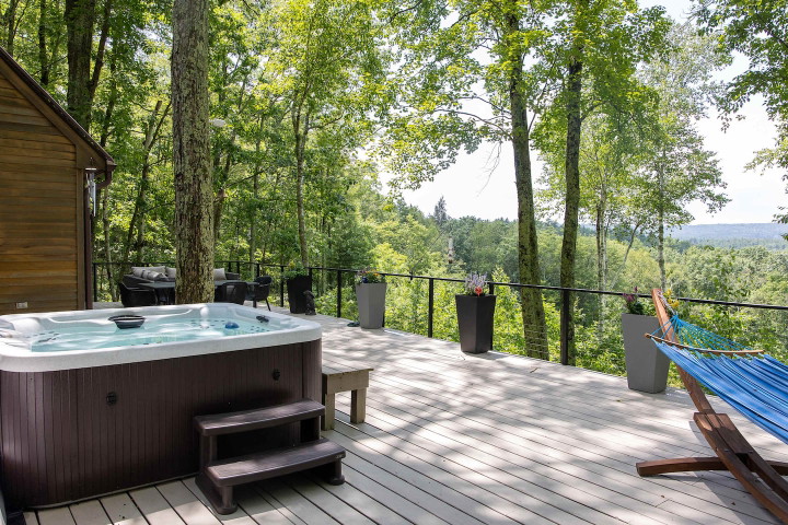 Hilltop Escape With Views & Hot Tub - The Berkshires, MA