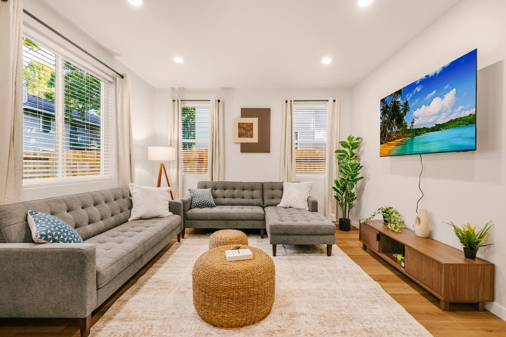 Scandinavian 4br| King Suite · Ev Plug · Sleeps 10 - Gresham, OR