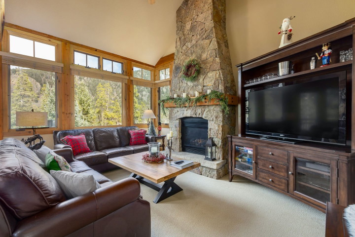 Stunning Views / On Shuttle Route / Pool & Hot Tub - Keystone, CO