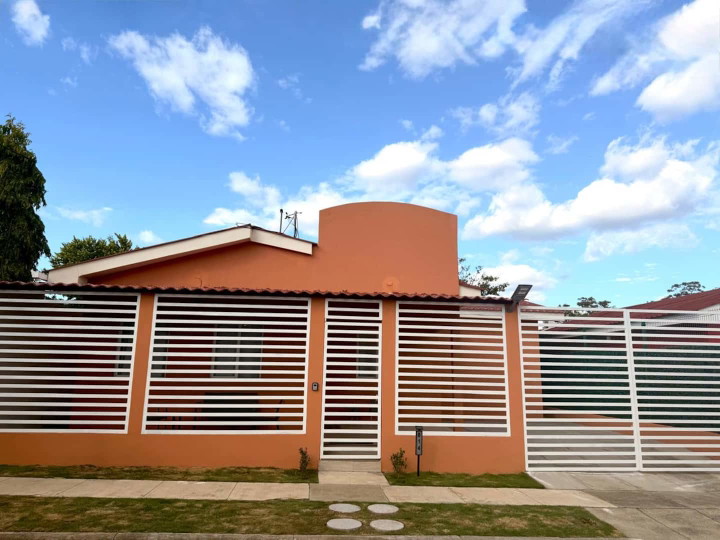 Casa Mayales 3, Resid In Managua - Managua