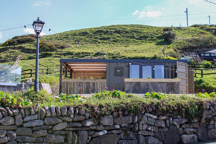 'The Burrow' Luxury Pod With Private Hot Tub - Doolin