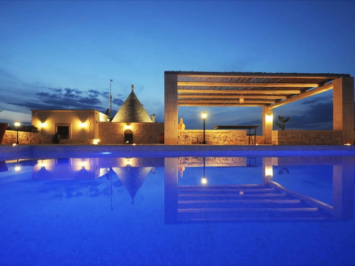 Typical Rural Trullo With Exclusive Private Pool, Ideal For Couples And Families - Alberobello