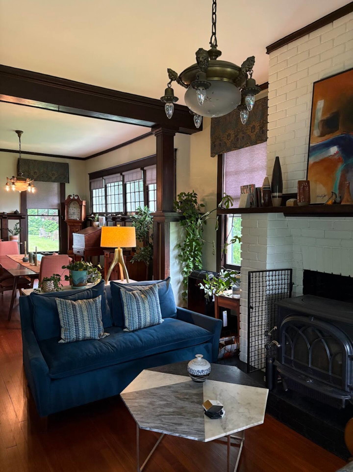 Craftsman Bungalow In Historic Downtown Herndon - Herndon, VA