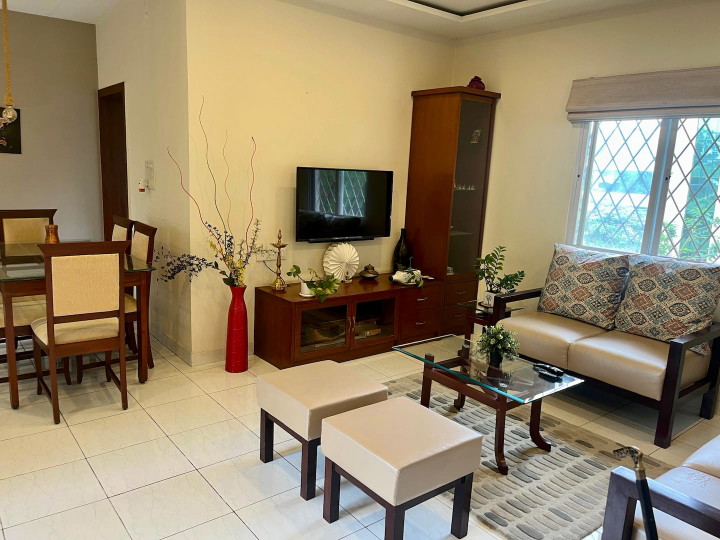 Nature-kissed Urban Stay | Serene 2bhk | Pune - Pune