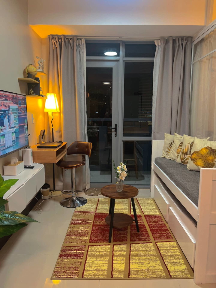Condo W/ Balcony In Cubao Quezon City - Metro Manila