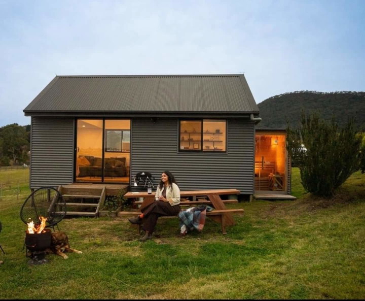 Unique Farm Tiny Home With Sauna - Australie