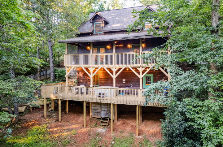 Secluded Cabin-pool Access/7beds - Ellijay