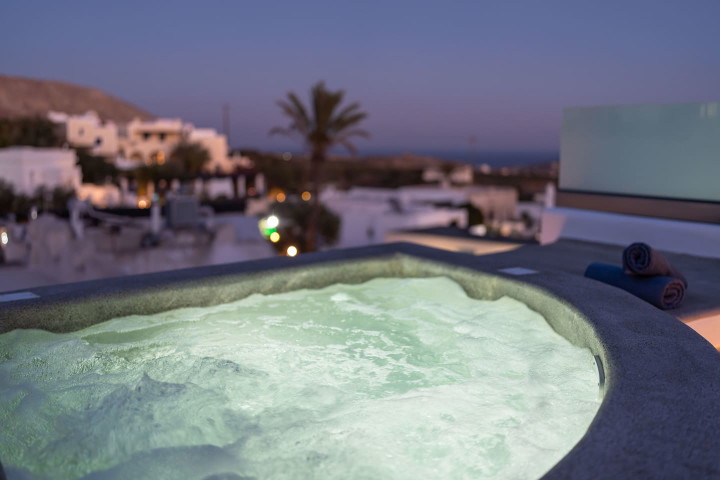 New Lux Yiota Collection Suite 2 & Prive Jacuzzi - Santorini
