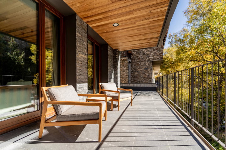 Luxurious Mountain Gem: Ski Slopes!~gym~sauna~pool - Andorra
