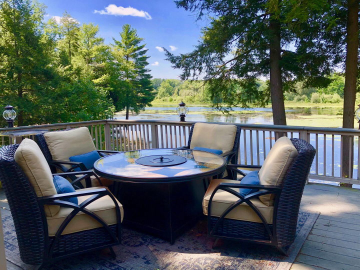 Magical Sunsets, Quiet, Cozy, Waterfront @ Li'l Love Inn - Edinboro, PA