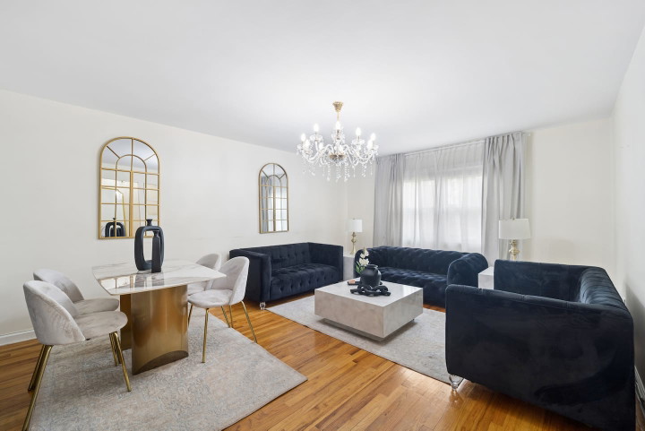 Elegant 2-bedroom Apt W/free Parking On 2nd Floor - Yonkers, NY