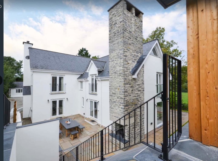 Priory House; Sleeps 6-20 - Devon