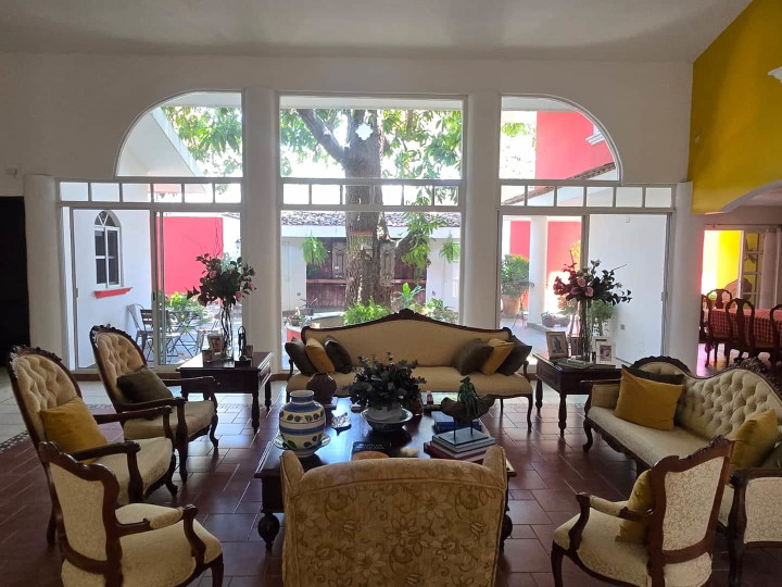 Casa Calandria. Zona Tabasco 2000. - Villahermosa