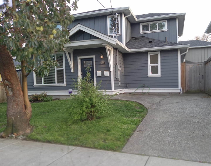 #114 Haultain St - Newly-built Full 4 Bedroom House - Oak Bay