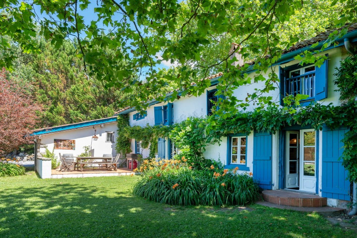 Maison De Charme Avec Jacuzzi - Biarritz