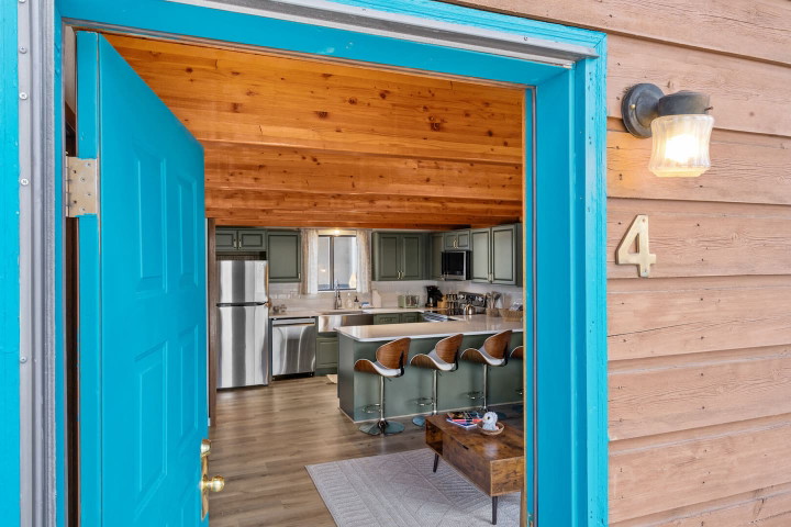 Cozy 2br Condo Near Yellowstone Owl's Nest - West Yellowstone, MT