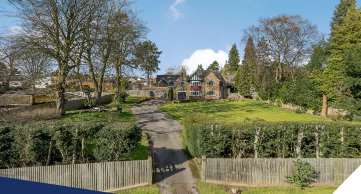 Kingdom House - Sleeps 25 - Warwick