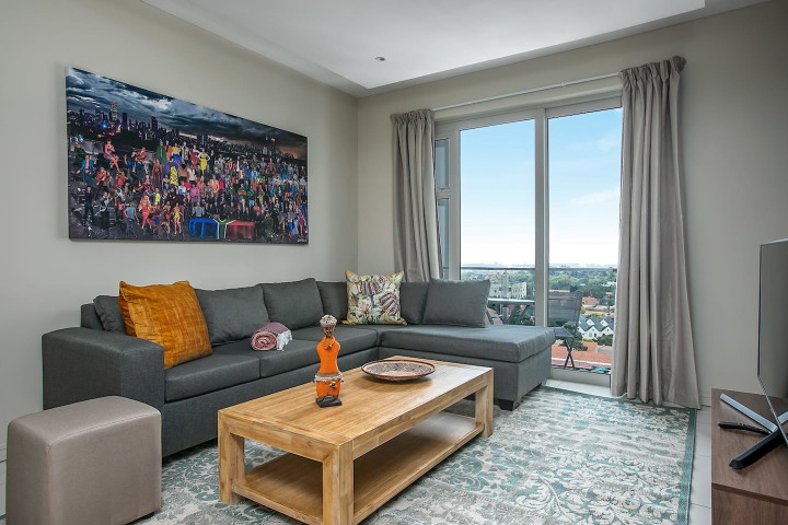 Work & Play In Rosebank | Secure,chic,walk To Mall - Johannesburg