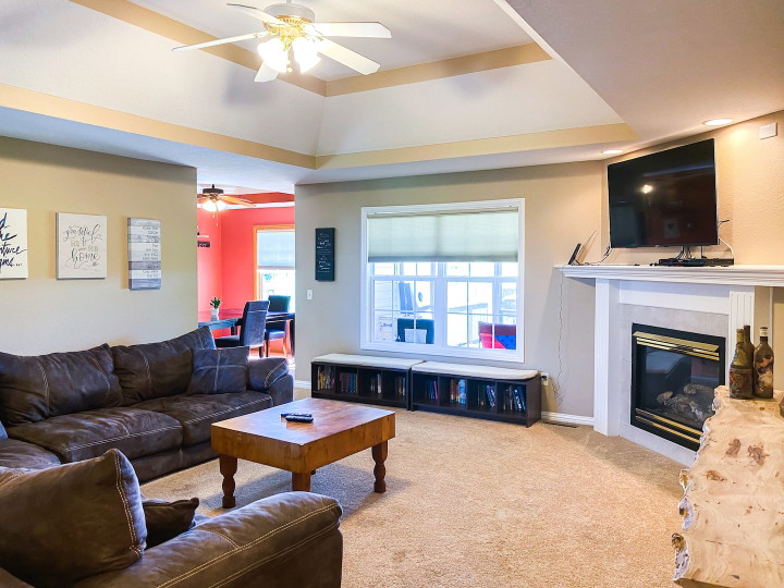 Moon Valley Retreat: Foosball, Traeger, Full Fence - Ozark, MO