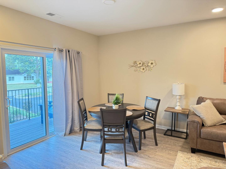 2b Apt, Beautiful Comfy With All Amenities - Huntsville, AL