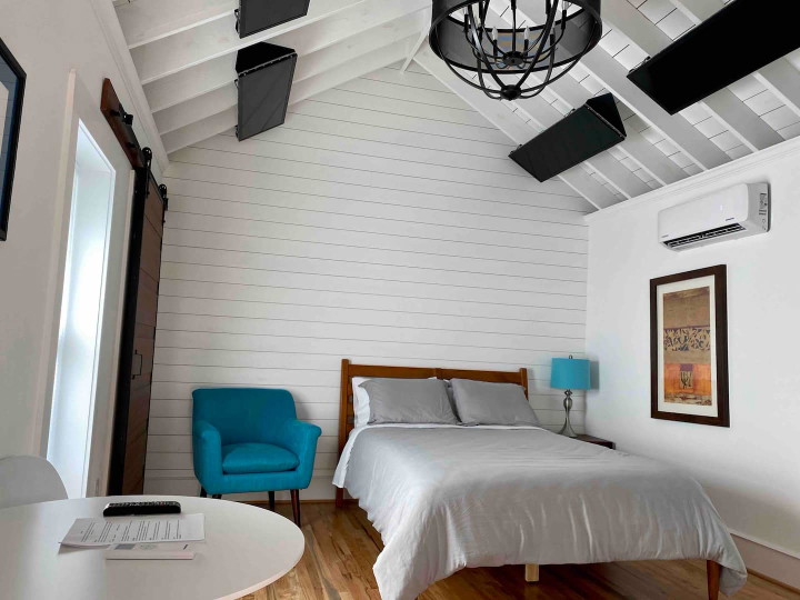 Modern Downtown Raleigh Cottage - Raleigh, NC