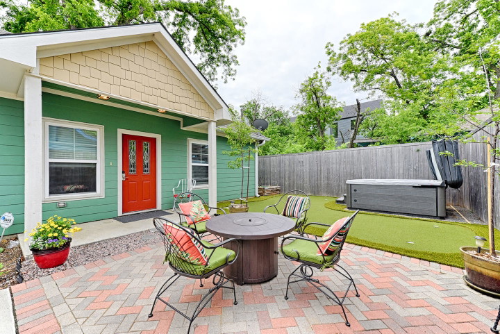 Bishop Bungalow: Spa, Putting Green, Gardens - Dallas, TX
