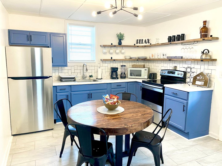 2br Modern Bottom Unit Downtown Roanoke - Roanoke, VA