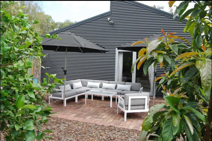 The Whole Place Is Yours - Unique Australian Shed - Dunsborough