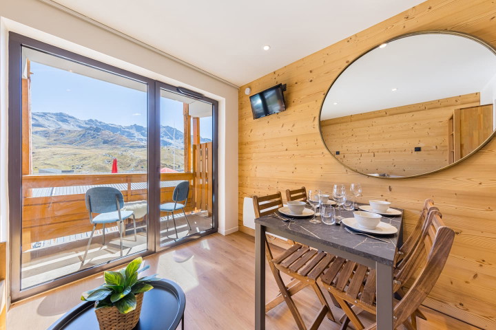 "V20" By Versant Collection - Val Thorens