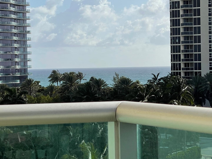 Stunning Apt! Oceanview! Parking - Aventura