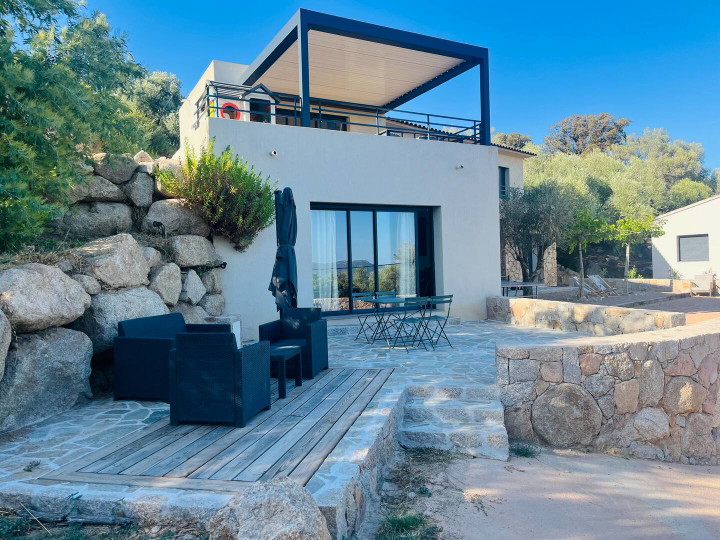 Large Altea Studio In The Heart Of The Maquis - Figari