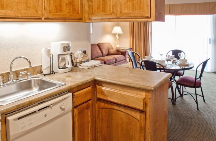 Cozy 3 Separate Hotel Kitchen Suites W/ Parking - San Luis Obispo, CA