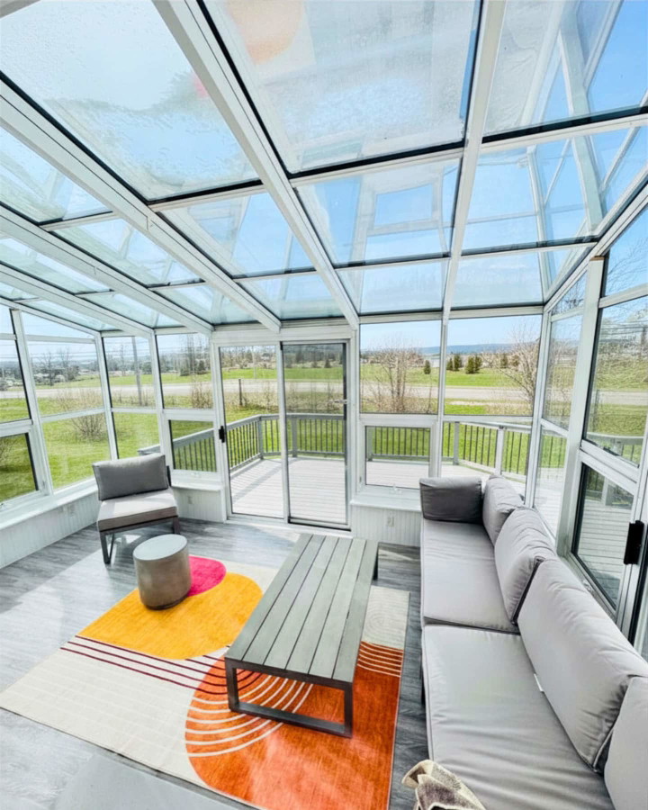 Charming Sunroom Home With Cozy Living Spaces - Antigonish