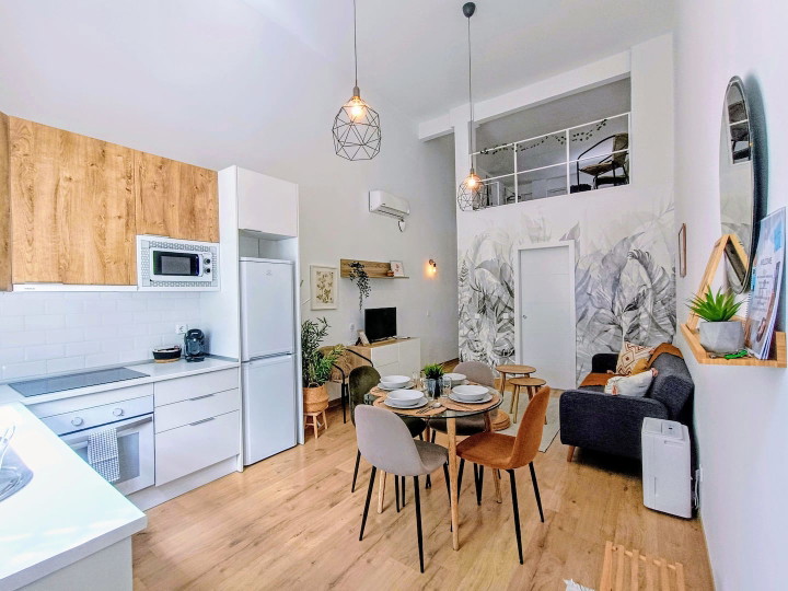 Tourist Licensed Loft ~ 6 Stops To Center ~ Ac+2br - Madrid