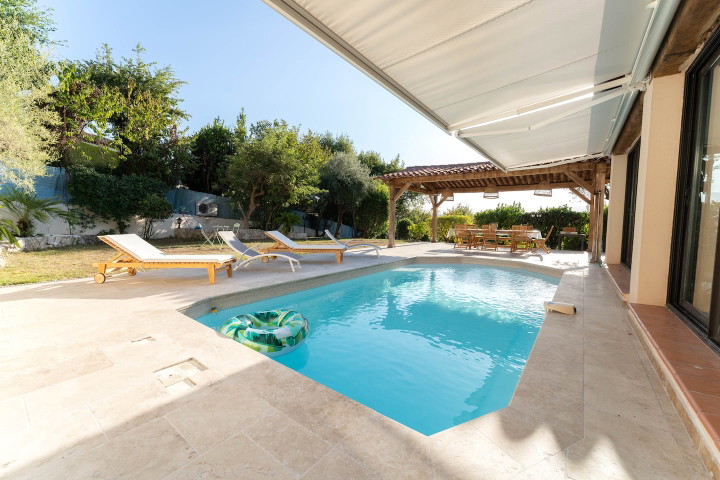 Saint-paul-de-vence : Villa, Piscine Et 4 Chambres - Cagnes-sur-Mer