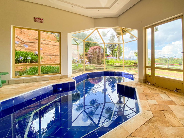 Ritoca Mansion - Heated Pool, Spa And Sauna - Campos do Jordão
