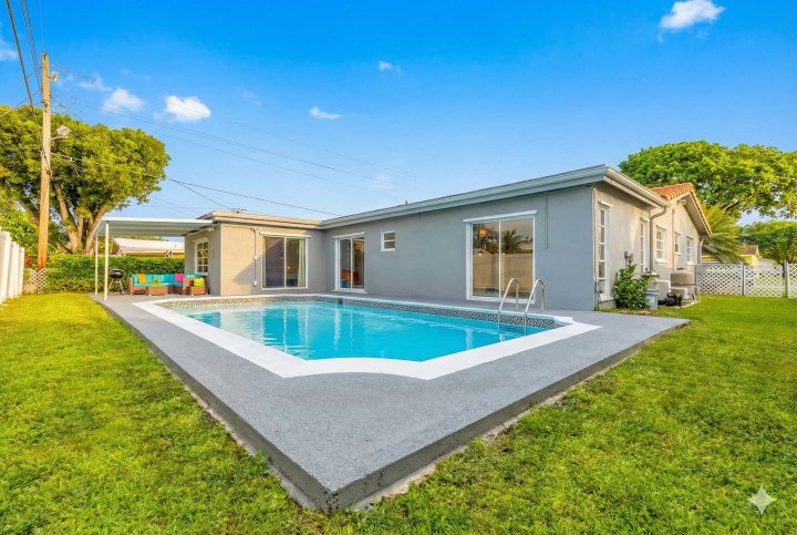 Private Pool | Family Fun | Fenced Backyard - Margate, FL