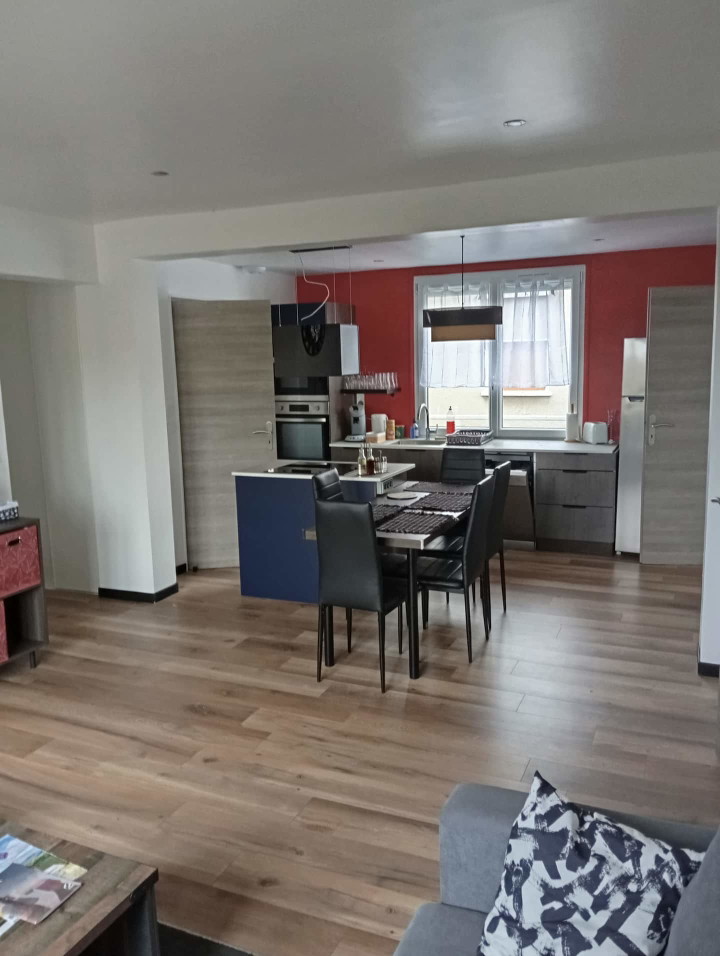Le Firminy à Aurillac, T3 Avec Place De Parking - Cantal