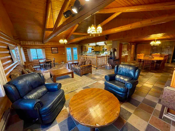 7 Bedrooms - Where Everyone Fits! - White Sulphur Springs, MT