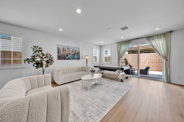 Stylish Family Oasis Dedicated Office Spacem#42555 - Rancho Cucamonga, CA
