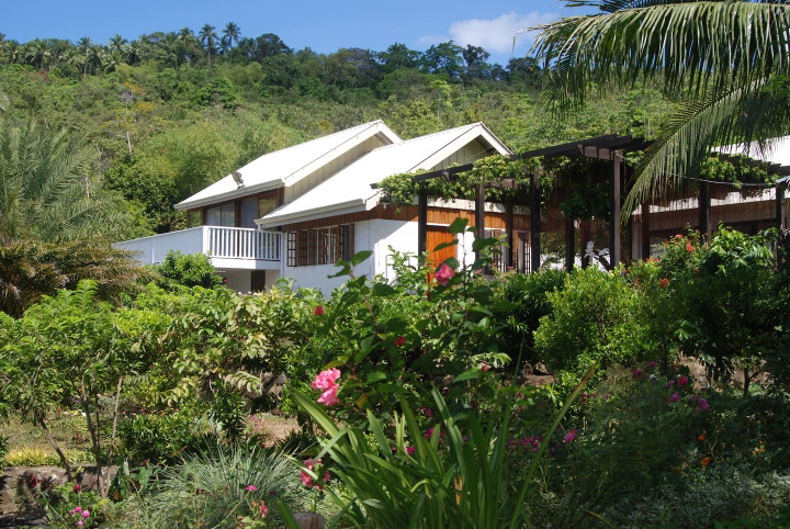 Entire House. 3 Bedrooms. Private Beach - Philippines